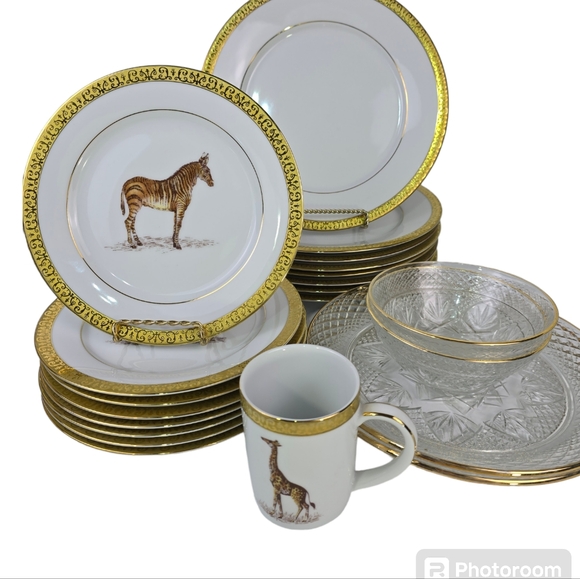 Royal Gallery | Dining | Nwt Vintage Royal Gallery Gold Buffet 2 Piece ...